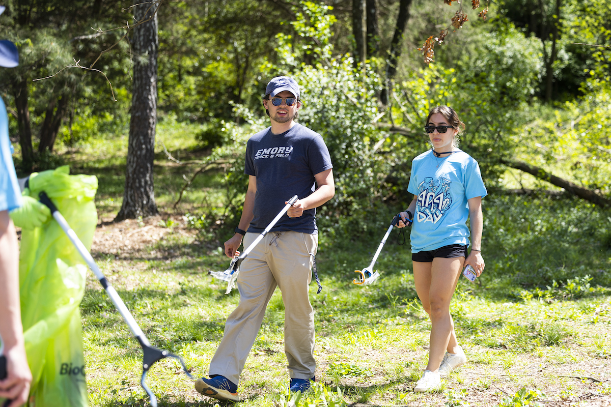 Emory students celebrate Atlanta’s 404 Day with volunteer community service